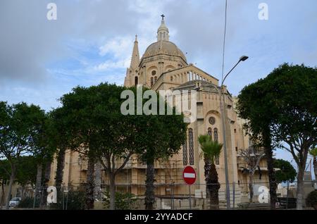 Ghajnsielem Parish Church, Gozo view from Islet Promanade, Bugibba, St ...