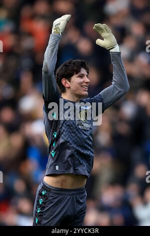 Sheffield Wednesday's James Beadle celebrates with teammates after ...