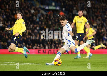 Leeds United's Manor Solomon scores their side's second goal of the ...