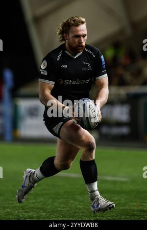 Newcastle, Gbr. 21st Dec, 2024. Oli Spencer of Newcastle Falcons takes ...