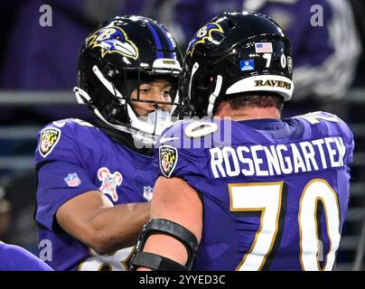 Baltimore Ravens offensive tackle Roger Rosengarten (70) readies in ...