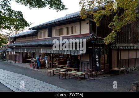 The traditional Japanese sweets shop Kazariya sells aburimochi (sticky ...