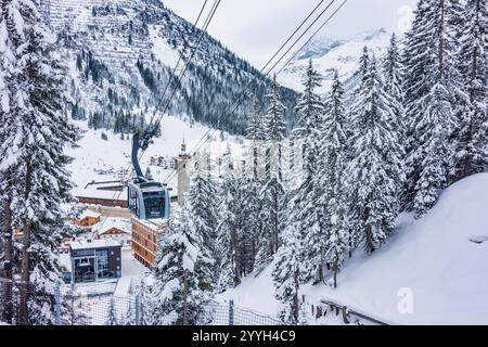 winter in Lech, church Lech, cable car Oberlech, sledder, sled Lech ...