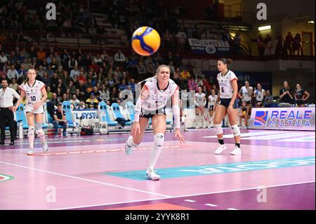 Anna Gray of Reale Mutua Fenera Chieri during serie A1 Volley Women 2024/25 match between Reale ...