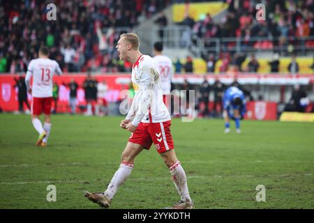 Louis Breunig (SSV Jahn Regensburg, 16), Smail Prevljak (Hertha BSC, 9 ...