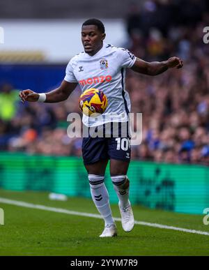 Coventry City's Ephron Mason-Clark during the Sky Bet Championship ...