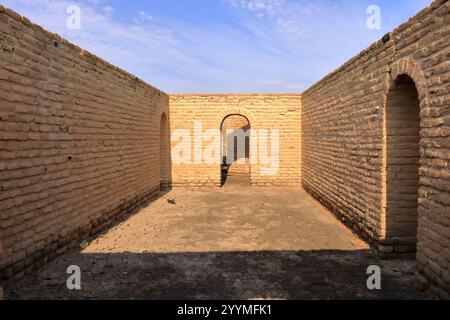 the House of the Prophet Abraham Restored ziggurat in ancient Ur ...