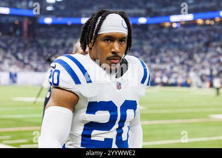 Indianapolis Colts safety Nick Cross (20) on the sidelines during an ...