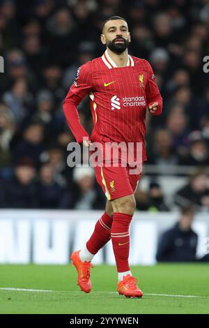 London, UK. 22nd Dec, 2025. Ellie Goldstein attends 'Sleeping Beauty ...