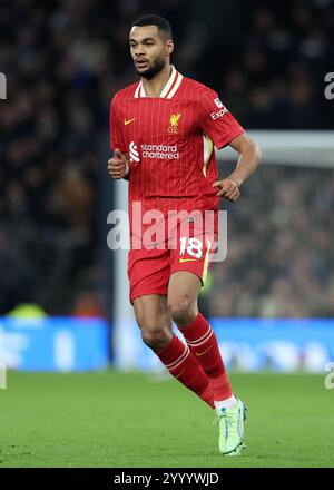 London, UK. 22nd Dec, 2025. Ellie Goldstein attends 'Sleeping Beauty ...