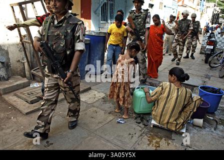 Police and Indo Tibetan border force ITBF commandos at arthur road jail ...