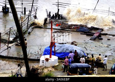 High tide of destruction, India, Asia Stock Photo - Alamy