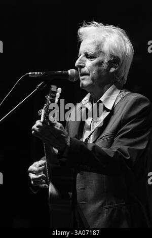 singer Kiko Veneno performs in concert at Teatro Circo Price on January ...