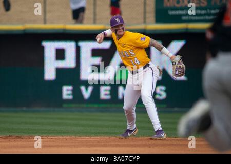 LSU infielder Daniel Dickinson (14) throws during an NCAA regional ...