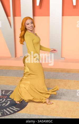 USA. 02nd Mar, 2025. Ice Spice walking on the red carpet at the 2025 ...