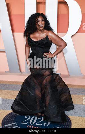 USA. 02nd Mar, 2025. Lizzo walking on the red carpet at the 2025 Vanity ...
