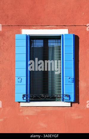 Typical renaissance window in Burano. Venice, Italy Stock Photo - Alamy
