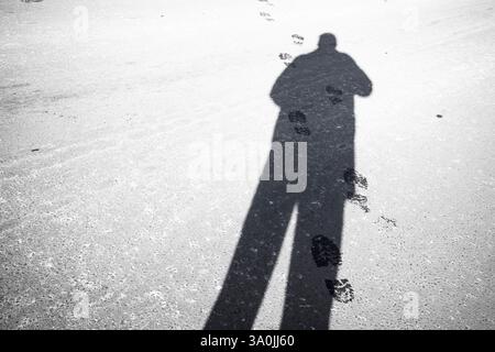 Symbolbild Vermißte Person . *** Symbolic image of missing person Stock ...
