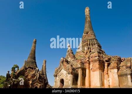 Myanmar, Inle lake, Inlay Shwe Inn Tain pagoda Stock Photo - Alamy