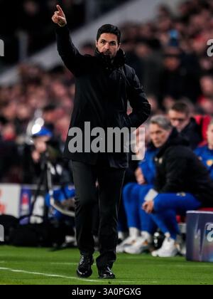 EINDHOVEN - Arsenal FC coach Mikel Arteta during the UEFA Champions ...