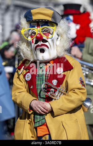 Carnivalists Guggenmusik Trumpet, carnival parade, parade with dressed ...