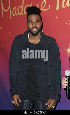 Jason Derulo poses with his wax figure at the Madame Tussauds Hollywood ...