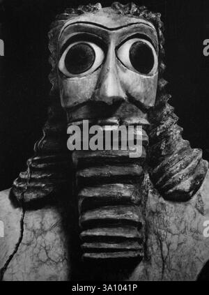 Ancient Sumerian statue, 1950s Stock Photo - Alamy