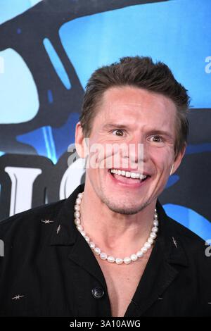 Tony Cavalero attends the final season premiere of HBO Original Series ...