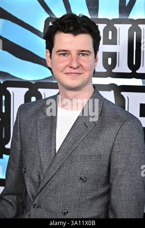 Nicholas Heffelfinger bei der Premiere der 4. und finalen Staffel der ...