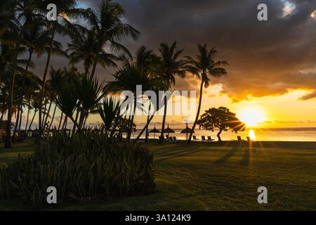 Sunset at Mauritius Beach – A Breathtaking Tropical Evening Stock Photo ...