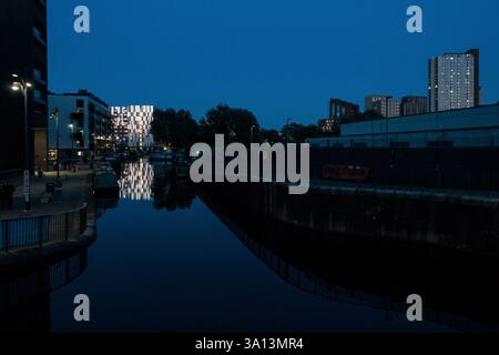 New Islington Marina, in Ancoats Manchester at night Stock Photo - Alamy