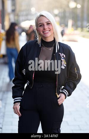 Carina Spack beim CoupleChallenge-Screening im Residenz Kino Astor Film ...