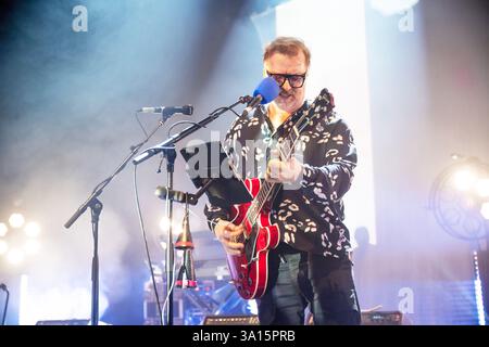 Jez Williams of Doves live on stage at 02 Shepherd's Bush Empire, 13th ...