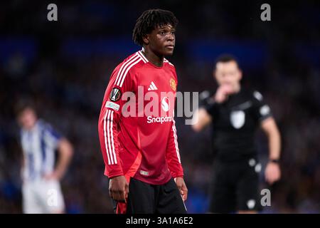 Patrick Dorgu of Manchester United looks to cross the ball during the ...