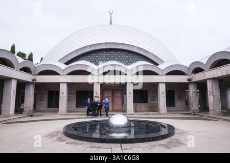 Istanbul, Turkey, Turkiye. Sakirin Mosque. Worshipers Praying ...