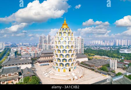 Baolin Temple in Changzhou, Jiangsu Province, China Stock Photo - Alamy