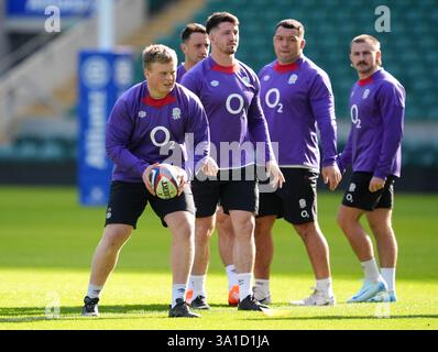 England's Fin Baxter during Captain's Run at the Allianz Stadium ...