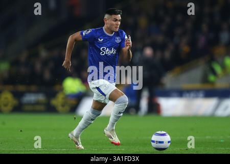 Charly Alcaraz of Everton breaks with the ball during the Premier ...