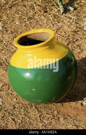 Pitcher clay pot for drinking water, India, Asia Stock Photo - Alamy