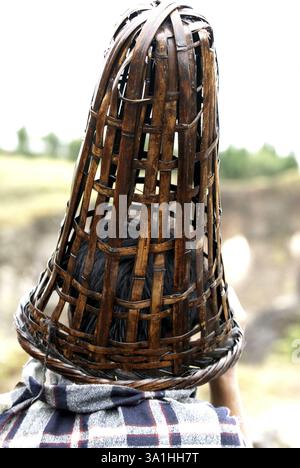 Traditional Khasi attire. The Khasi tribe, one of the three main tribes ...