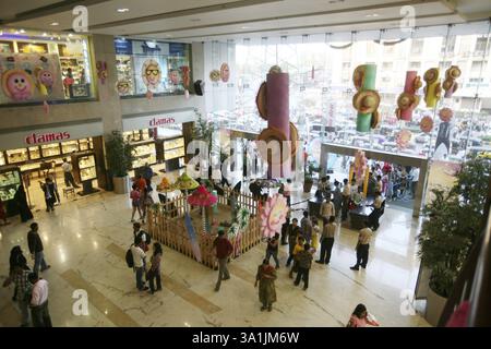 The entrance of infinity mall, Andheri, Bombay now Mumbai, Maharashtra ...