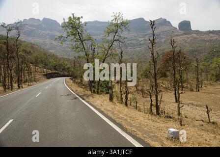 National highway NA 222 in summer at malshej ghat, Maharashtra, India ...