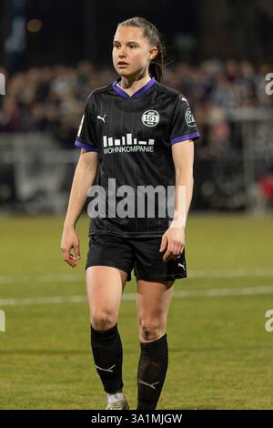 Frankfurt, Deutschland. 07th Mar, 2025. Paulina Platner (SGS Essen #25 ...
