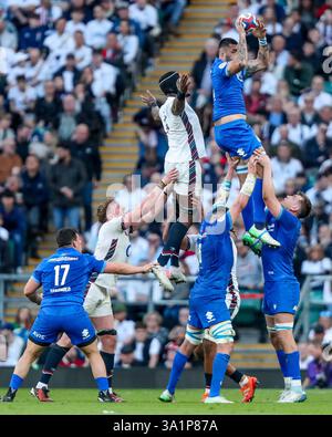 Simone Ferrari of Italy wins the line-outduring the 2025 Guinness 6 ...