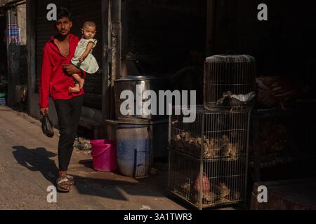 Street scene, Chattogram, Bangladesh Stock Photo - Alamy