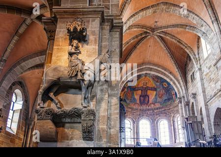 Medieval knight statue in the interior courtyard of Peles castle ...