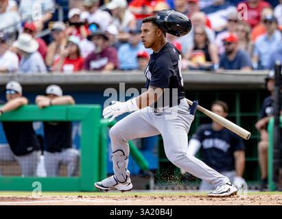 New York Yankees' Jorbit Vivas runs to third base in the third inning ...