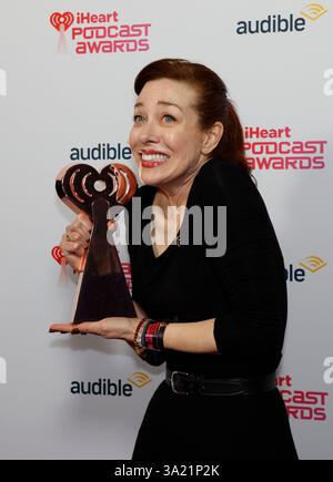 “Ologies by Alie Ward” wins Best Science Podcast at the iHeart Podcast ...