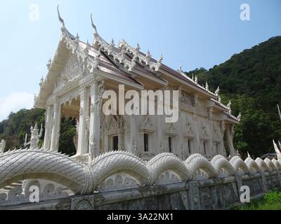 Wat Tham Pong Pang, Tempel, Chumphon, Thailand, 2025, Manfred Siebinger ...