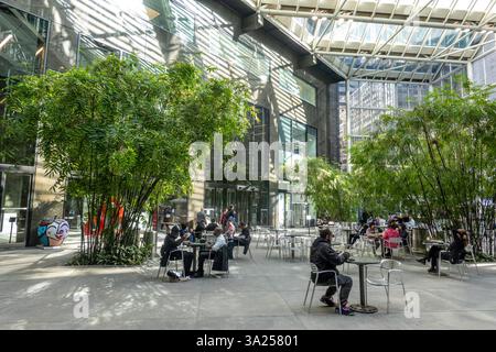590 Madison Avenue Atrium, NYC Stock Photo - Alamy